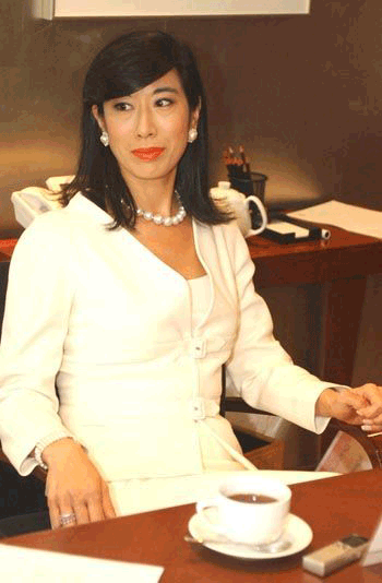 钟彬娴：雅芳就是我的家 - C2CC传媒