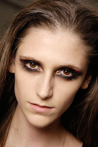 08彩妆演绎新朋克精神 - C2CC传媒