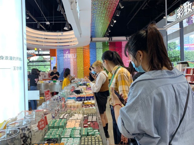 进击！苏宁持续加码美妆领域 - C2CC传媒