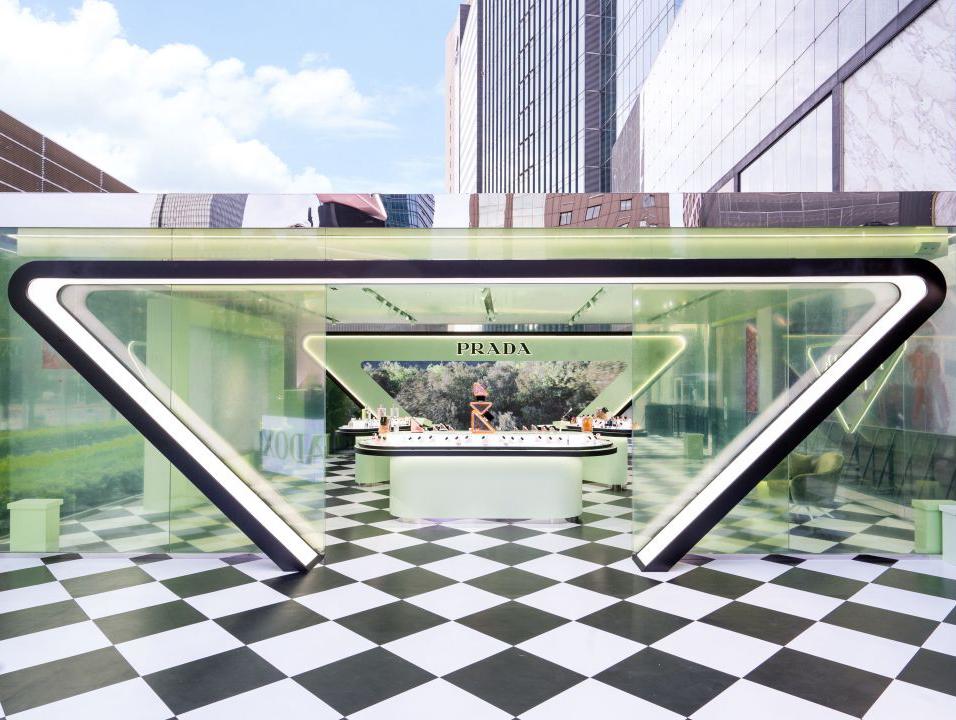 Prada香水美妆中国首店落户上海 | 一周鲜事 - C2CC传媒